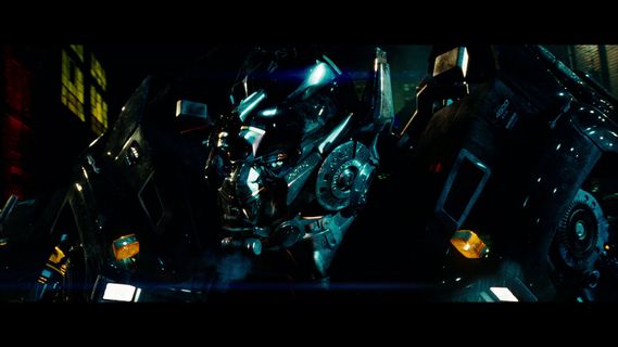 Isabel Lucas Transformers 2 Screenshot